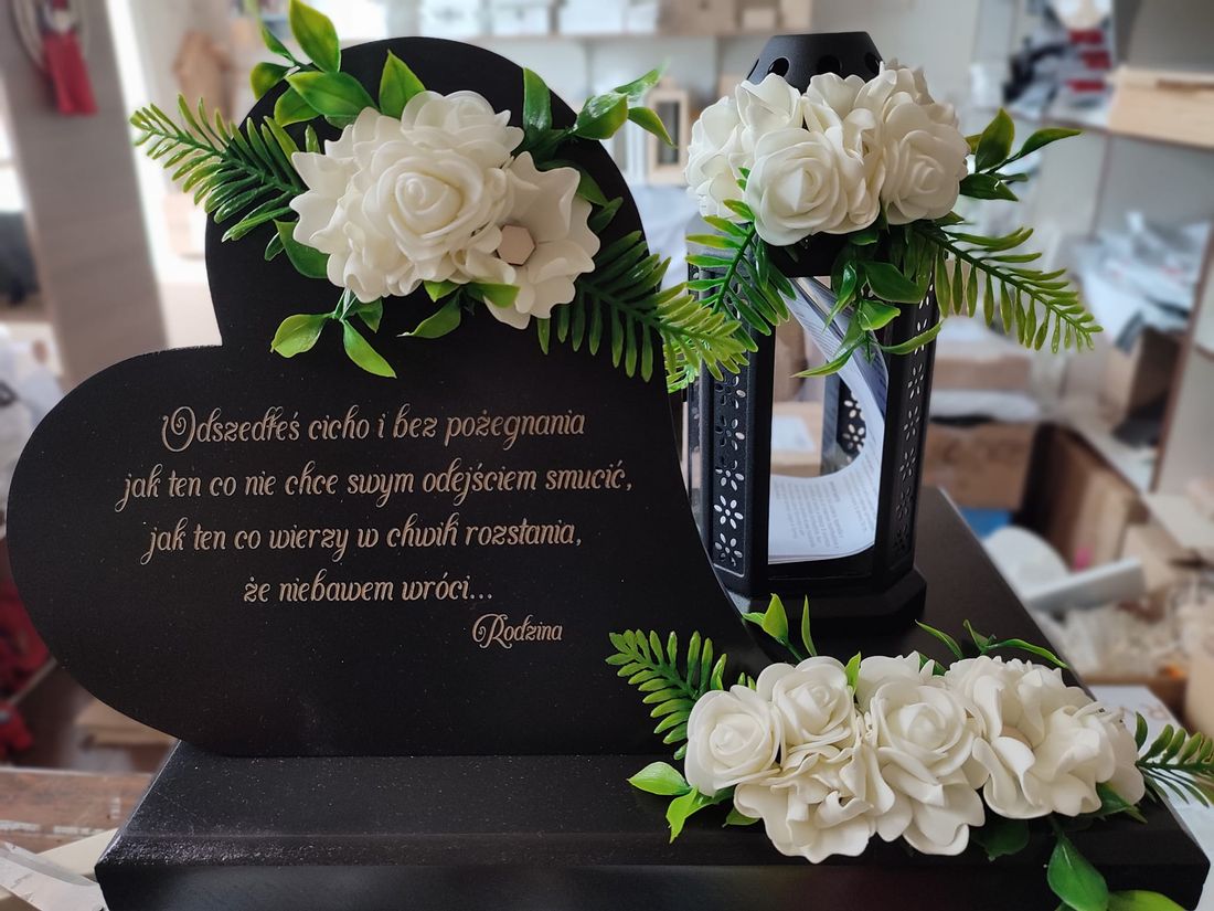 SERCE NA GRÓB POMNIK STROIK NA CMENTARZ Z LAMPIONEM Latarenka - ERLI.pl