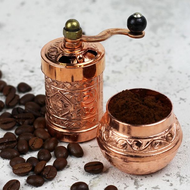 TURECKI MŁYNEK DO KAWY I PRZYPRAW MIEDZIANY – 135308268 - ERLI.pl