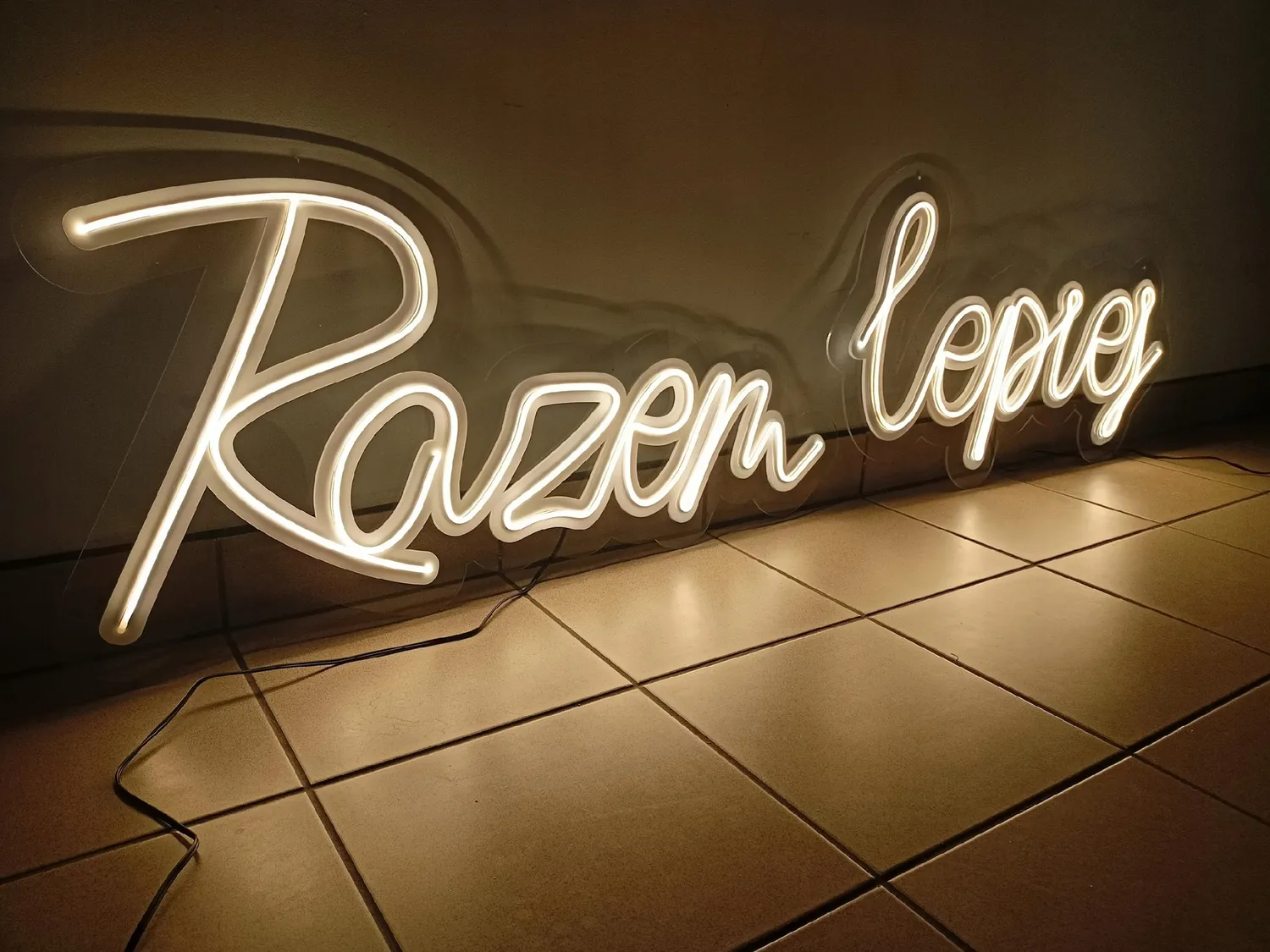 DUŻY napis Neonowy Neon RAZEM LEPIEJ 99 cm ślub – 136045874 - ERLI.pl