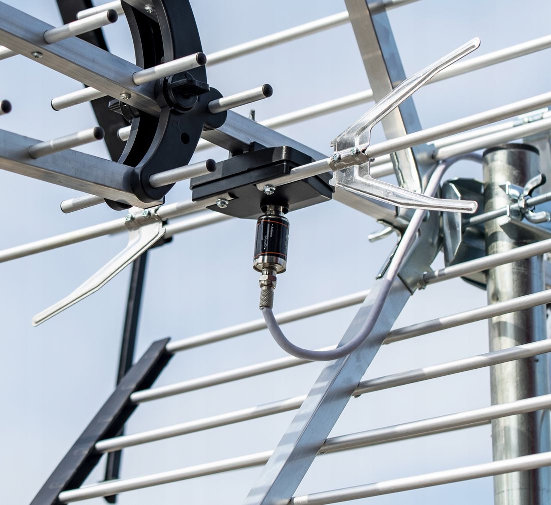 ANTENA DVBT2 DO TELEWIZJI NAZIEMNEJ COMBO 4K LTE MUX8 WZMACNIACZ ZESTAW ...