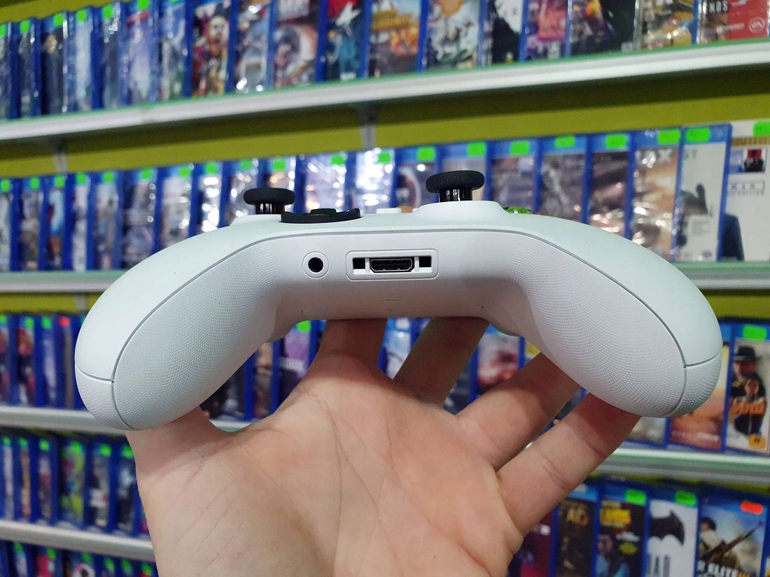 KONTROLER PAD XBOX SERIES S X ROBOT WHITE BIAŁY - ERLI.pl