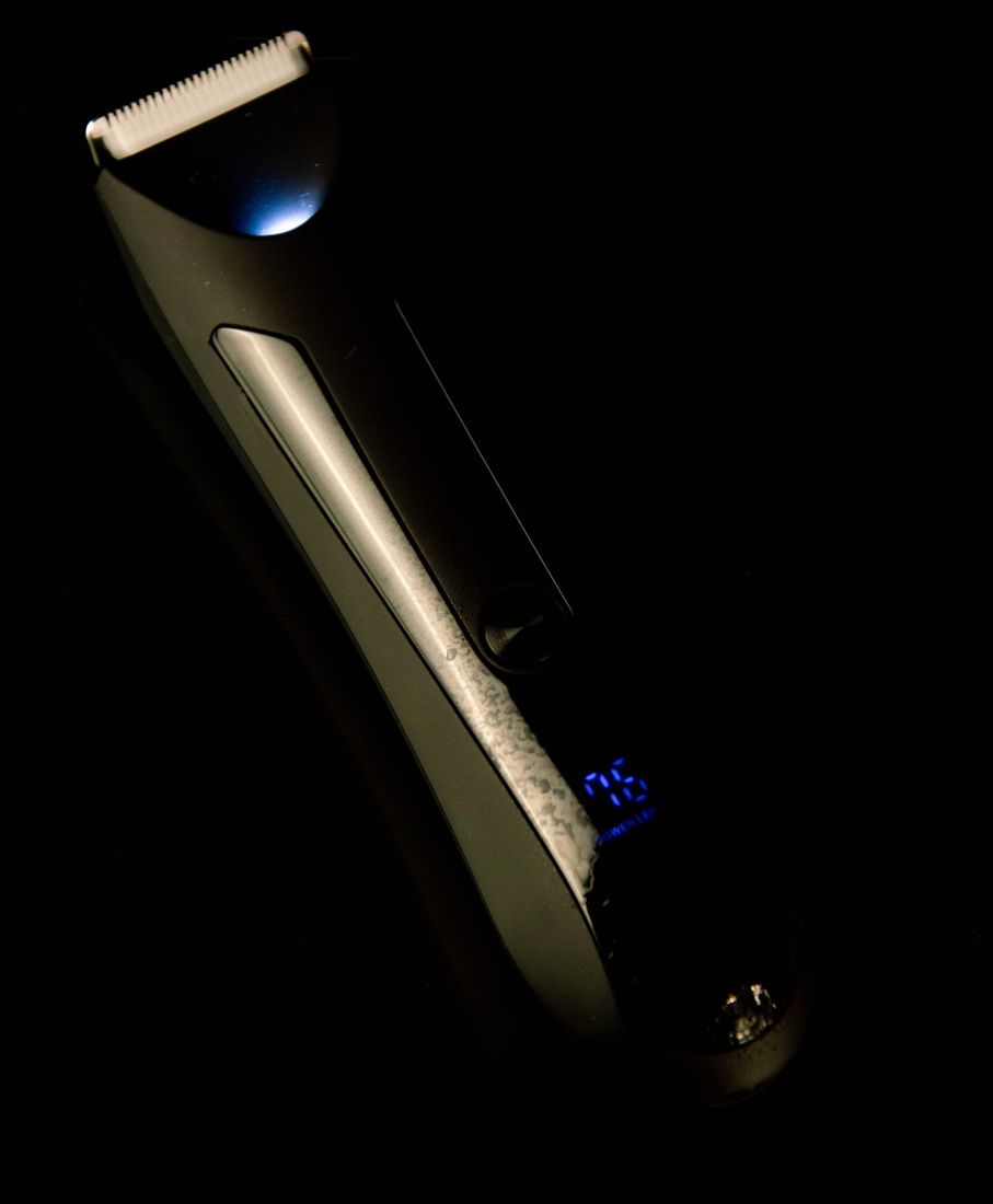 MASZYNKA DO GOLENIA MIEJSC INTYMNYCH DLA MĘŻCZYZN ELEKTRYCZNA MĘSKA ZESTAW - ERLI.pl