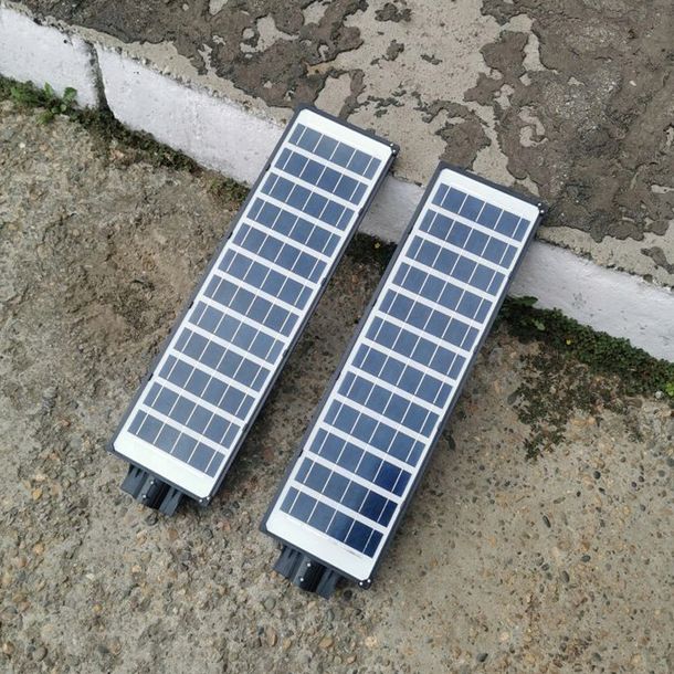 MOCNA LAMPA SOLARNA 600W LED ULICZNA Z CZUJNIKIEM RUCHU I ZMIERZCHU PILOT – 164662731 - ERLI.pl