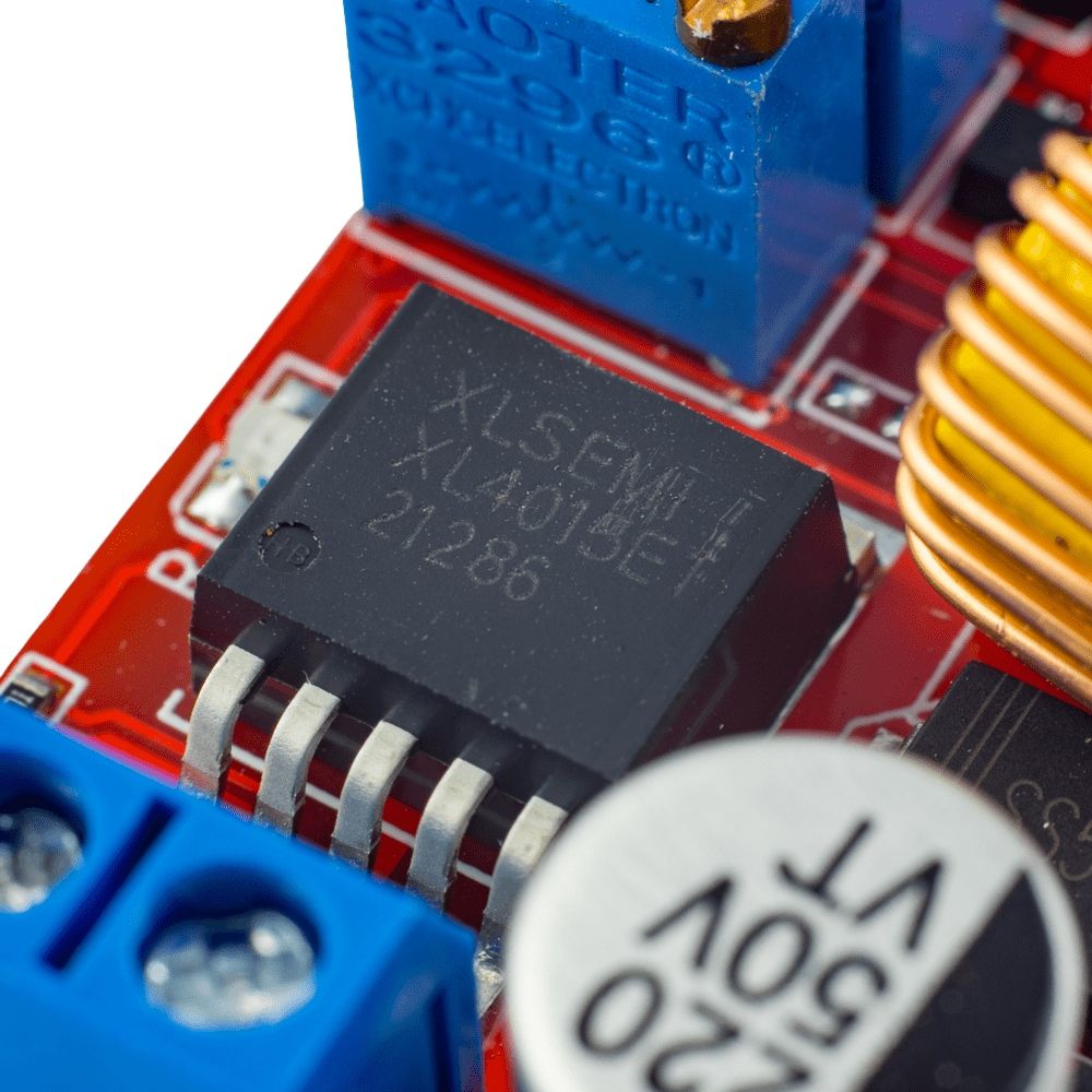 Przetwornica step-down DC DC XL4015 1,25-36V 5A 75W z Diodą LED CC/CV - ERLI.pl