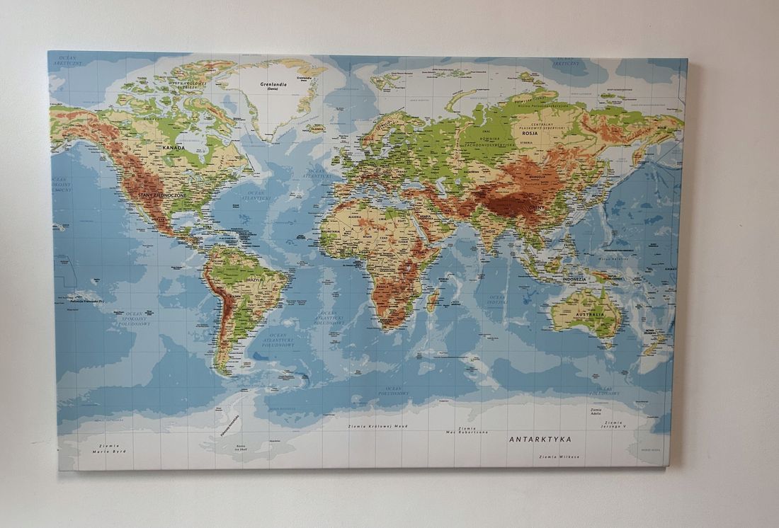 TABLICA KORKOWA MAPA ŚWIATA Po Polsku na Ścianę kraje 90x60 pinezki ...