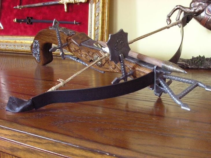 INKWIZYTORSKA KUSZA PISTOLETOWA -REPLIKA W1P - ERLI.pl