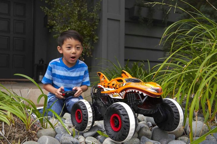 HOT WHEELS MONSTER TRUCK RC TIGER SHARK na PILOTA HGV87 - ERLI.pl HOT WHEELS MONSTER TRUCK RC TIGER SHARK na PILOTA HGV87 - ERLI.pl