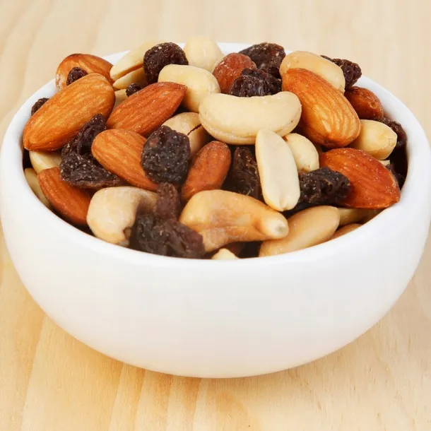 MIESZANKA STUDENCKA 1000G 1KG BAKALIOWA MIX BAKALIE ORZECHY PYSZNA – 308485662 - ERLI.pl